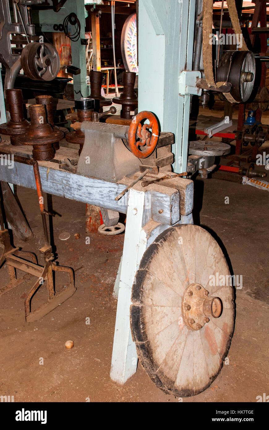 Inside an old Cart Factory -Fabrica de Carretas Eloy Alfaro - Costa ...