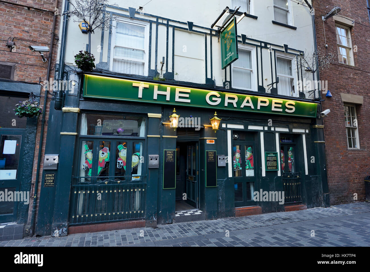 The Grapes Public House in Matthew Street, Cavern Walks area of ...