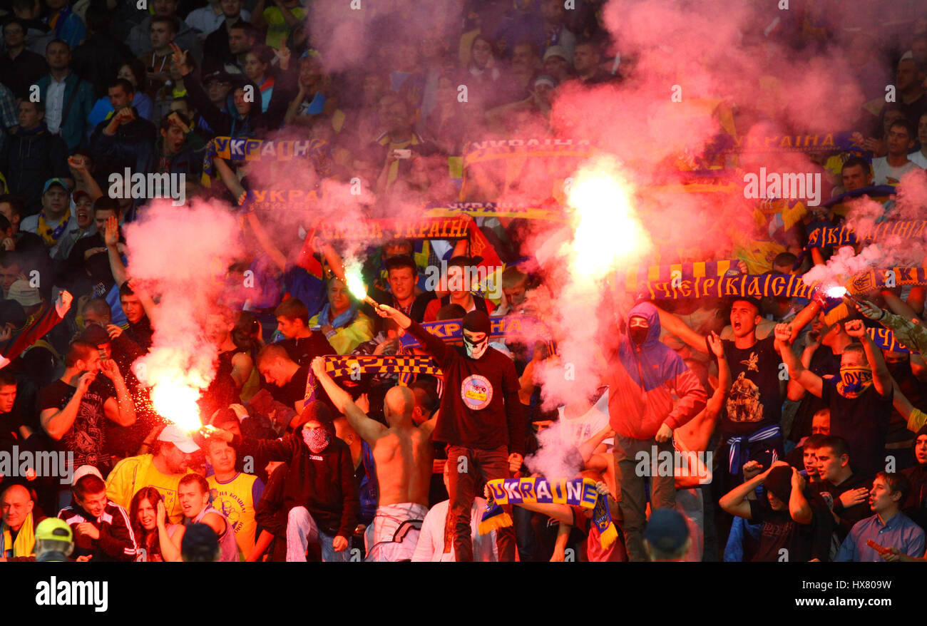 KYIV, UKRAINE - SEPTEMBER 10, 2013: Ukrainian ultra supporters (ultras ...