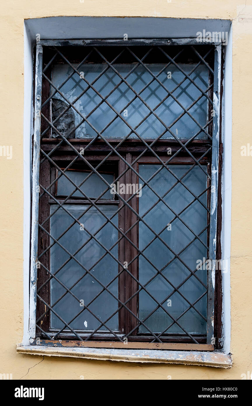 Old grating hi-res stock photography and images - Alamy