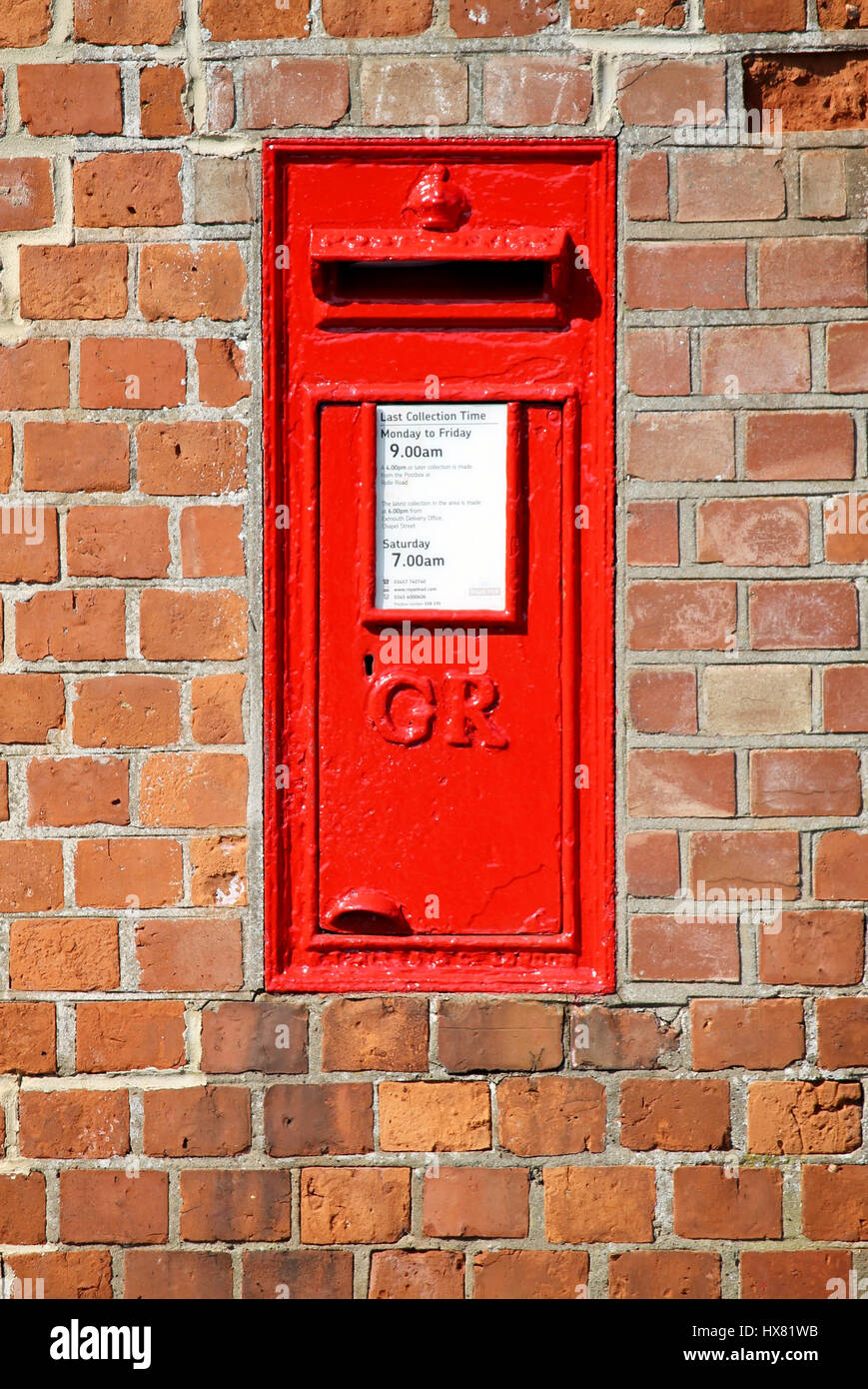 Postbox red sign hi-res stock photography and images - Alamy
