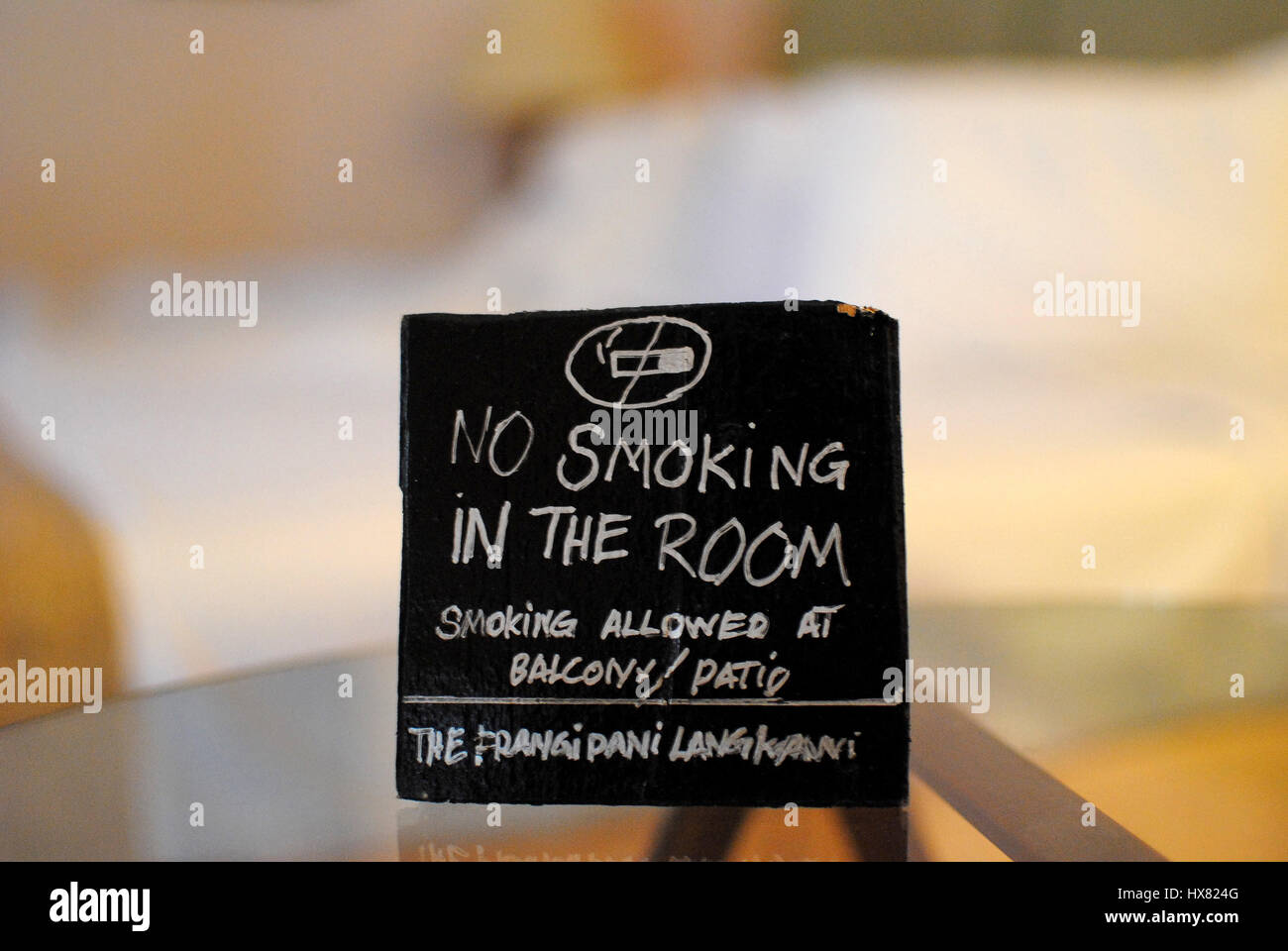 Non smoking room sign hi-res stock photography and images - Alamy