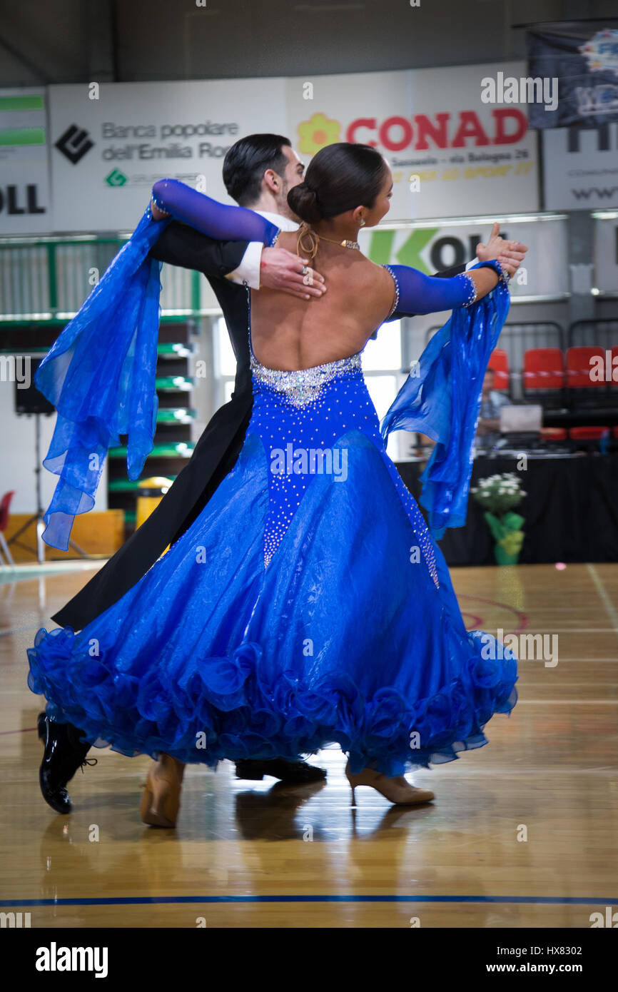 Ballroom dancing competition hi-res stock photography and images - Alamy