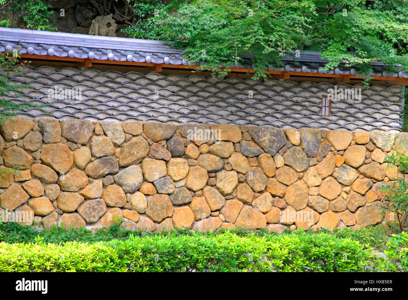 Traditional Japanese Wall at Jindaiji Temple in Chofu city Western ...