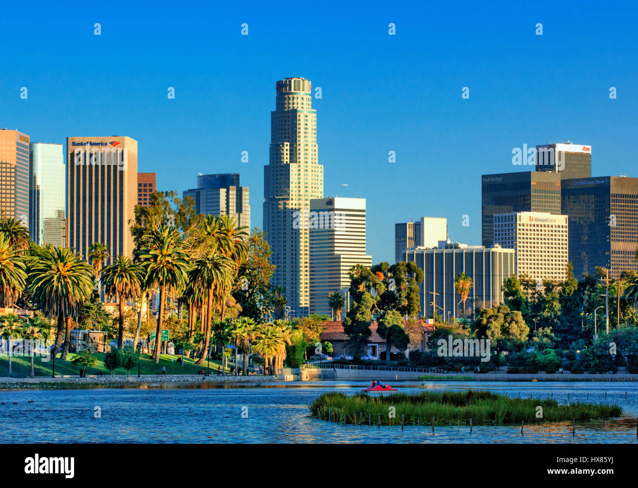 Los angeles skyline lake in hi-res stock photography and images - Alamy