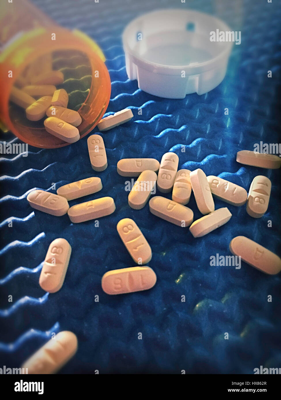 Medication bottle hi-res stock photography and images - Alamy