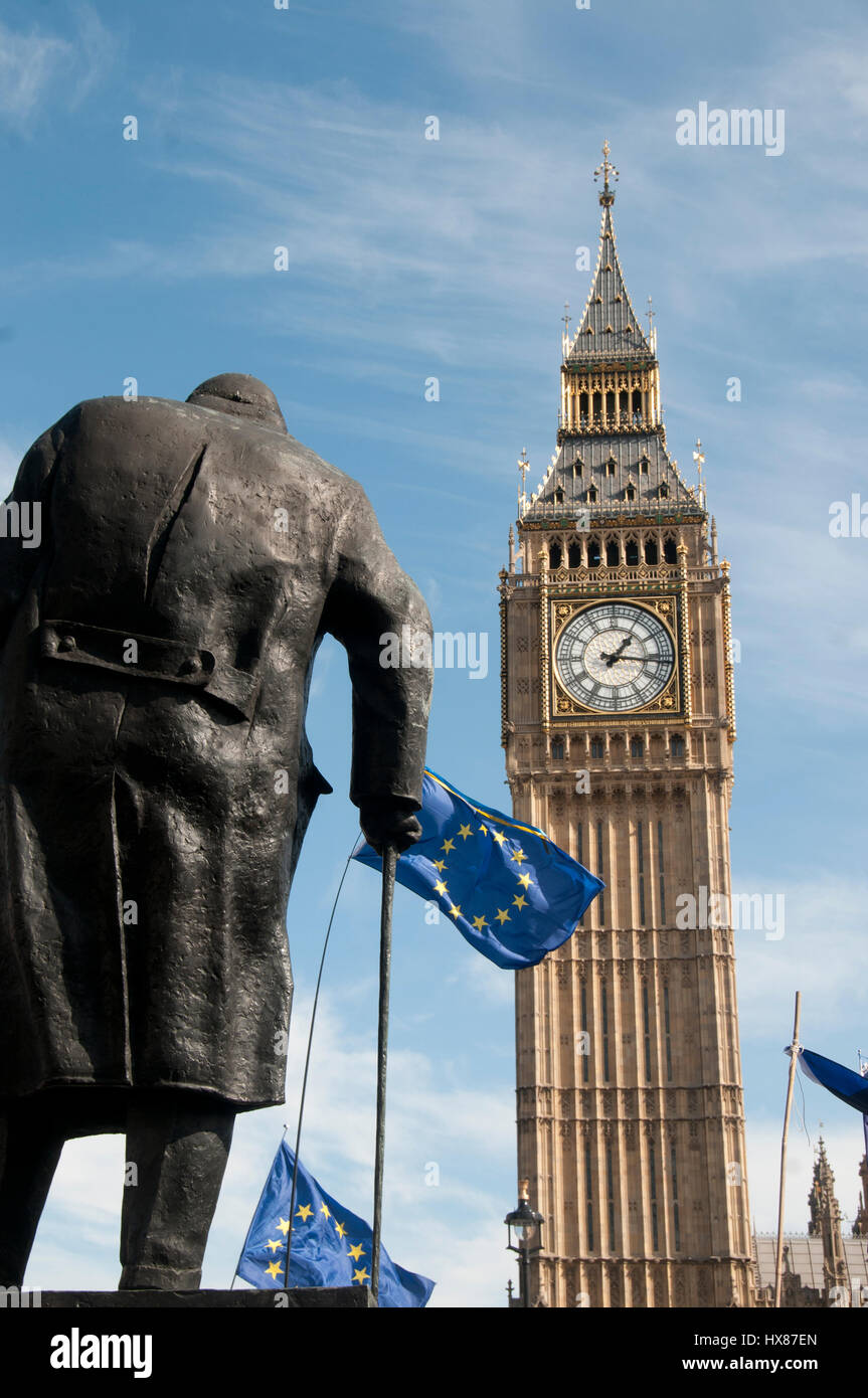 Churchill flag hi-res stock photography and images - Alamy