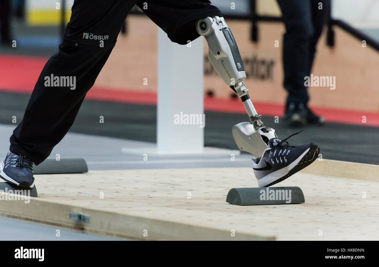 Kloten, Switzerland. 8th Oct, 2016. A disabled athlete with a leg ...