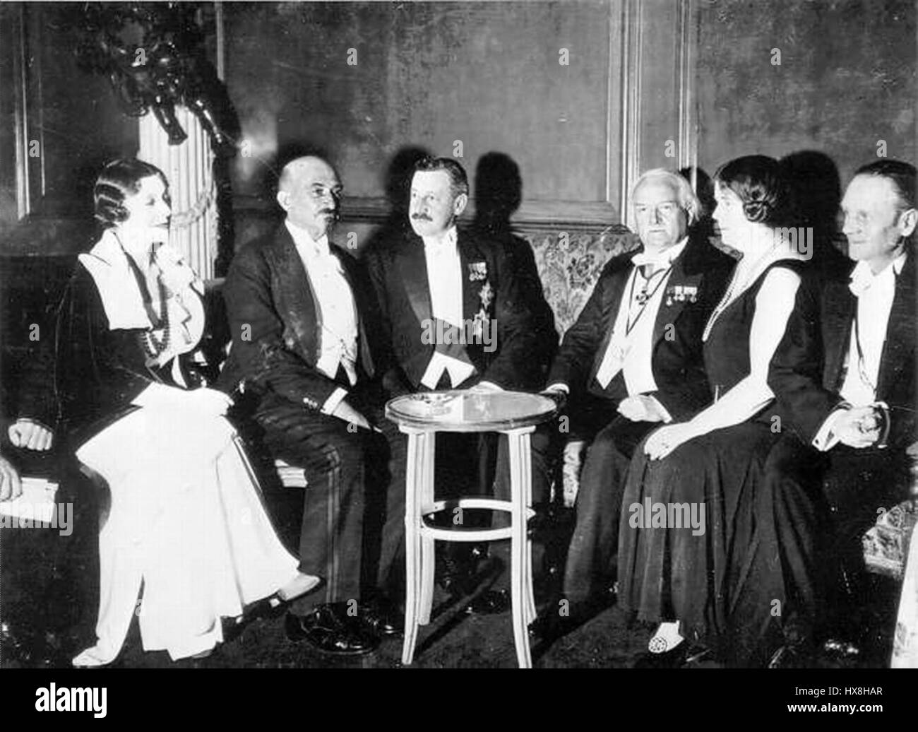 Vera & Chaim Weizmann, Herbert Samuel, Lloyd George, Ethel Snowden ...