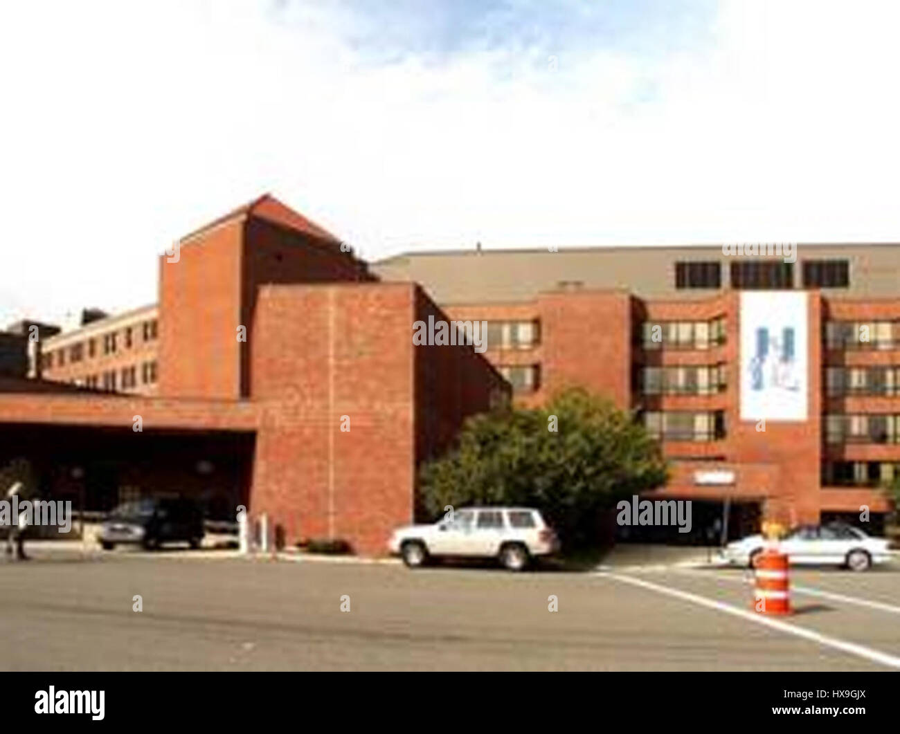 Malden Hospital, main entrance Stock Photo - Alamy