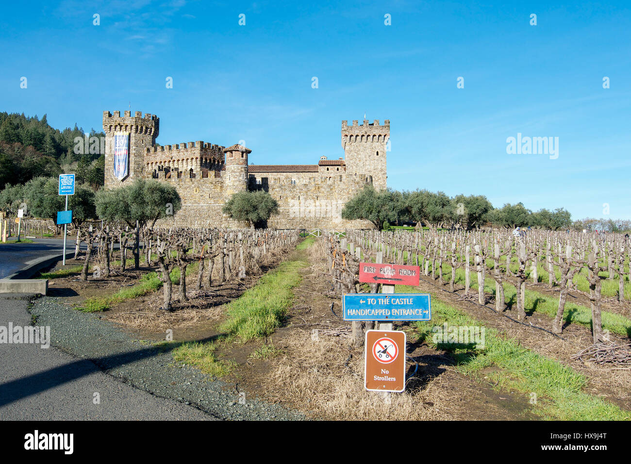 13th century tuscan castle hi-res stock photography and images - Alamy