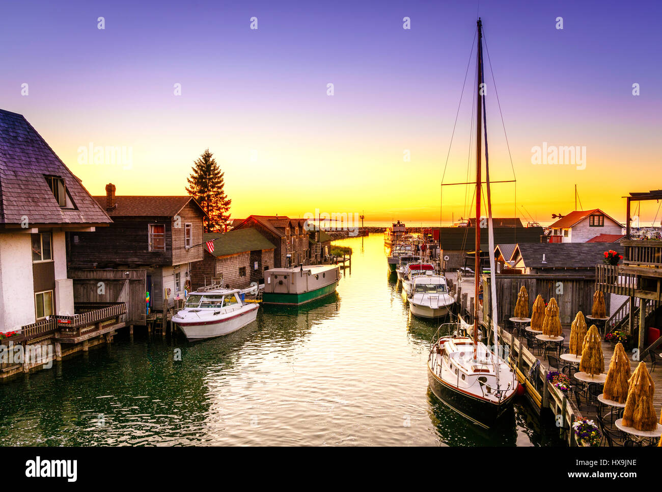 Leelanau hi-res stock photography and images - Alamy