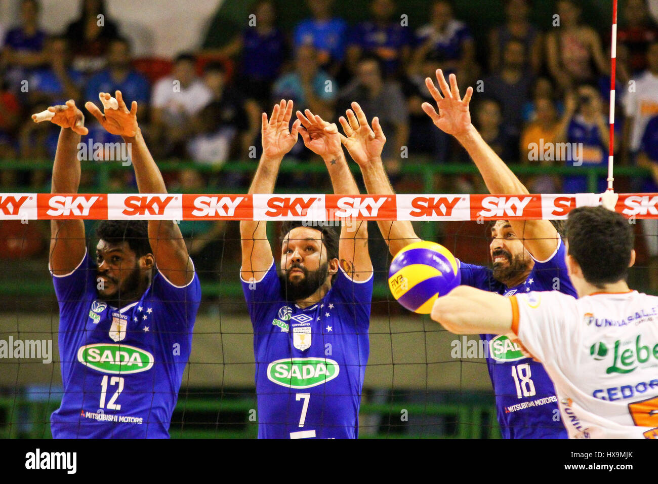 Belo Horizonte, Brazil. 25th Mar, 2017. triple lock Sada Cruzeiro for ...