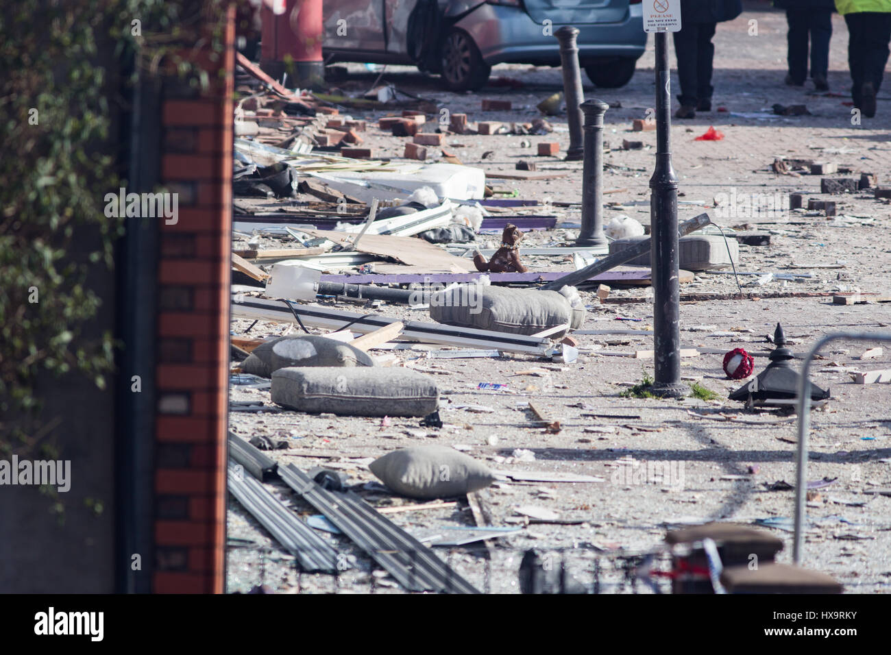 New Ferry, Wirral, UK. 26th March 2017. A suspected gas explosion in ...