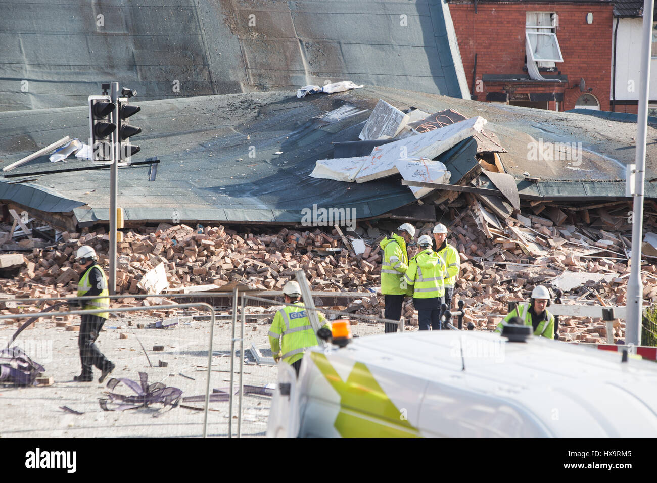 New Ferry, Wirral, UK. 26th March 2017. A suspected gas explosion in ...