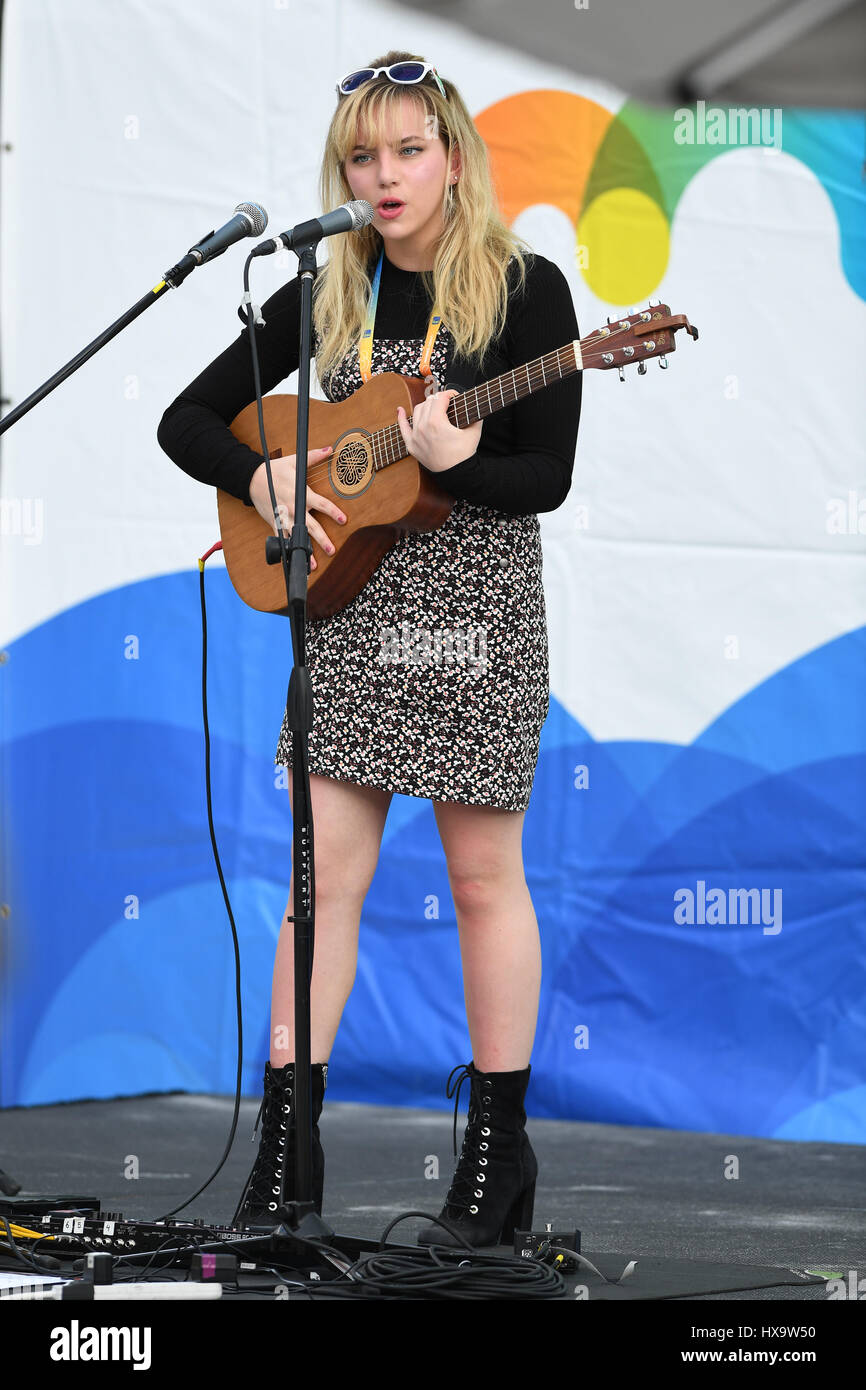 Key Biscayne, FL, USA. 25th Mar, 2017. Hailey Knox performs during the ...