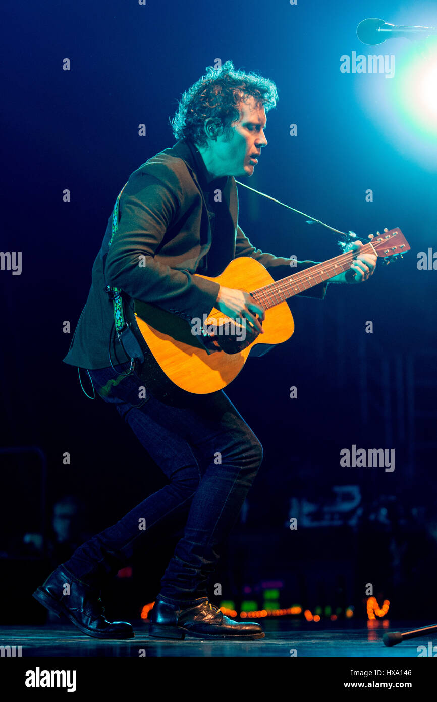 Byron Isaacs High Resolution Stock Photography and Images - Alamy