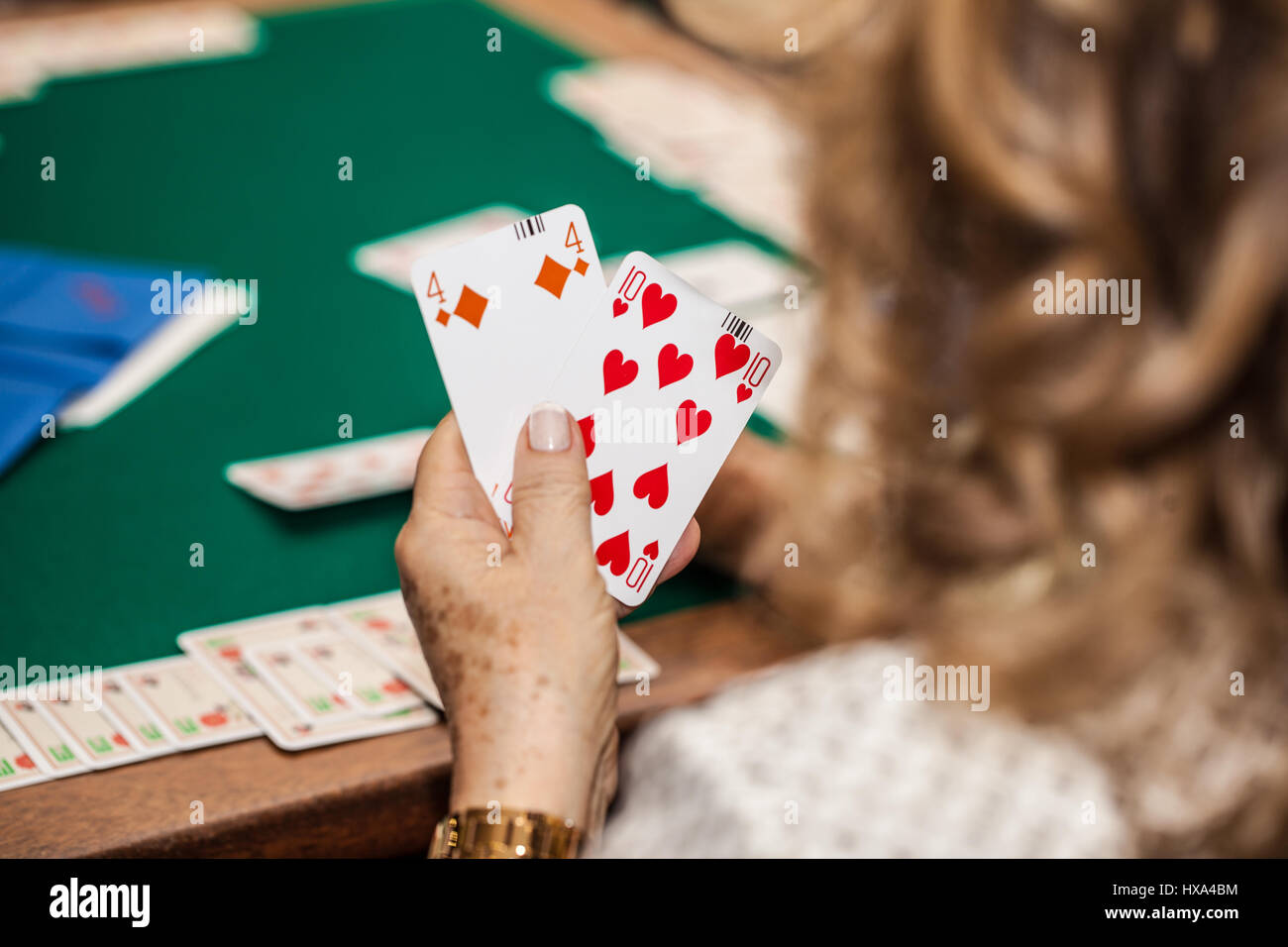 old people playing bridge game Stock Photo - Alamy