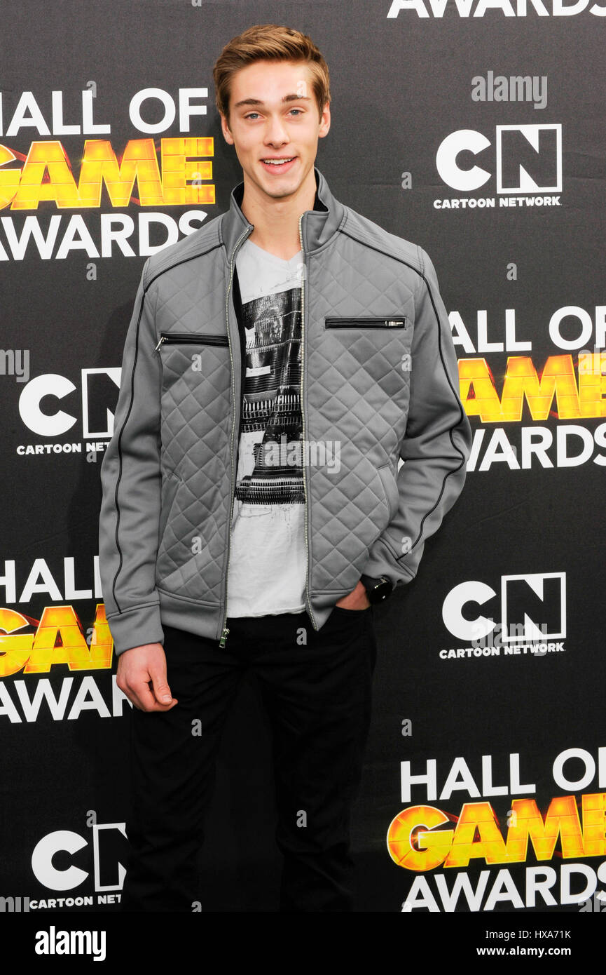 Actor Austin North arrives at the 4th Annual Cartoon Network Hall Of ...
