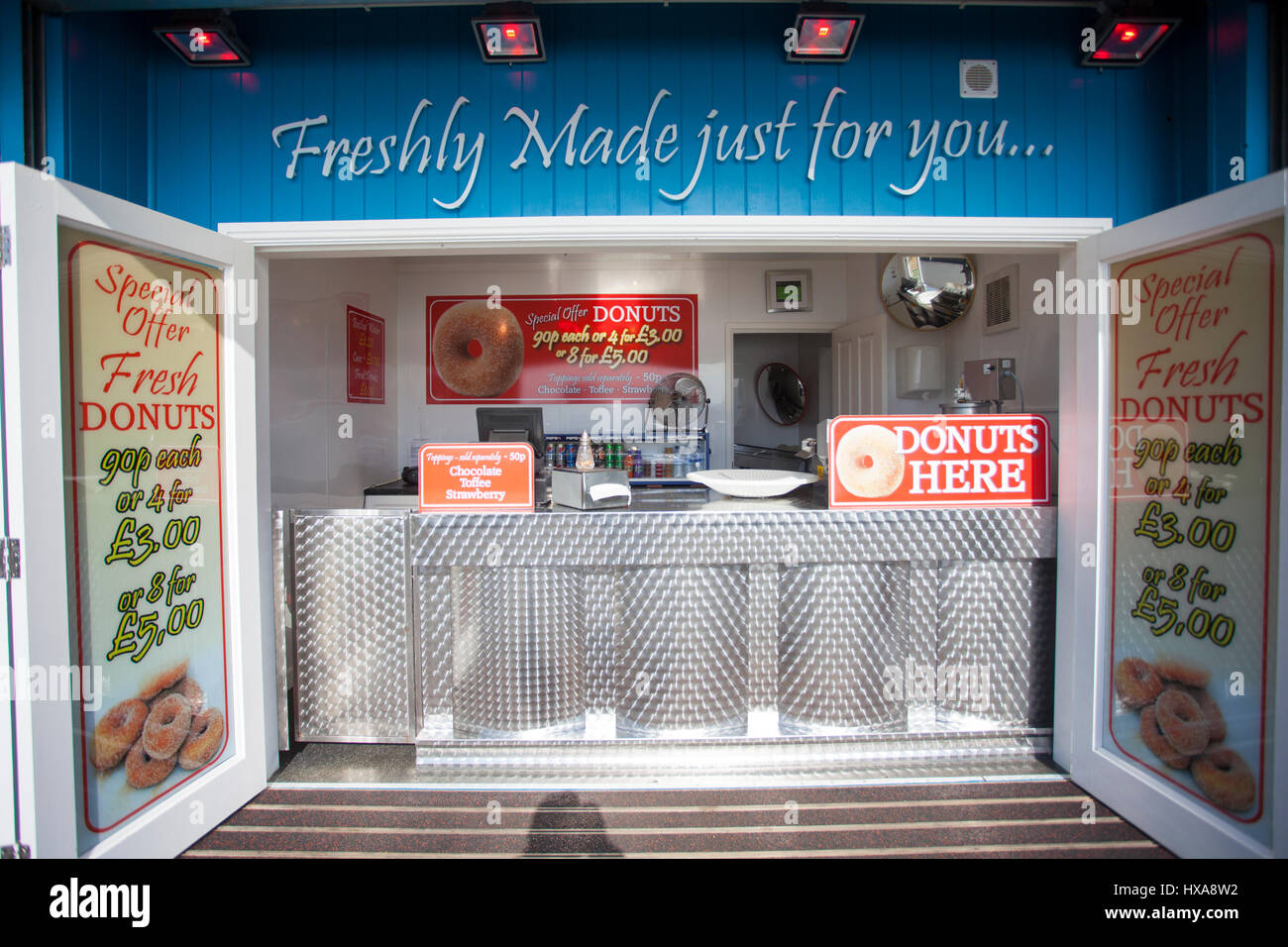 Donut Shop High Resolution Stock Photography and Images - Alamy