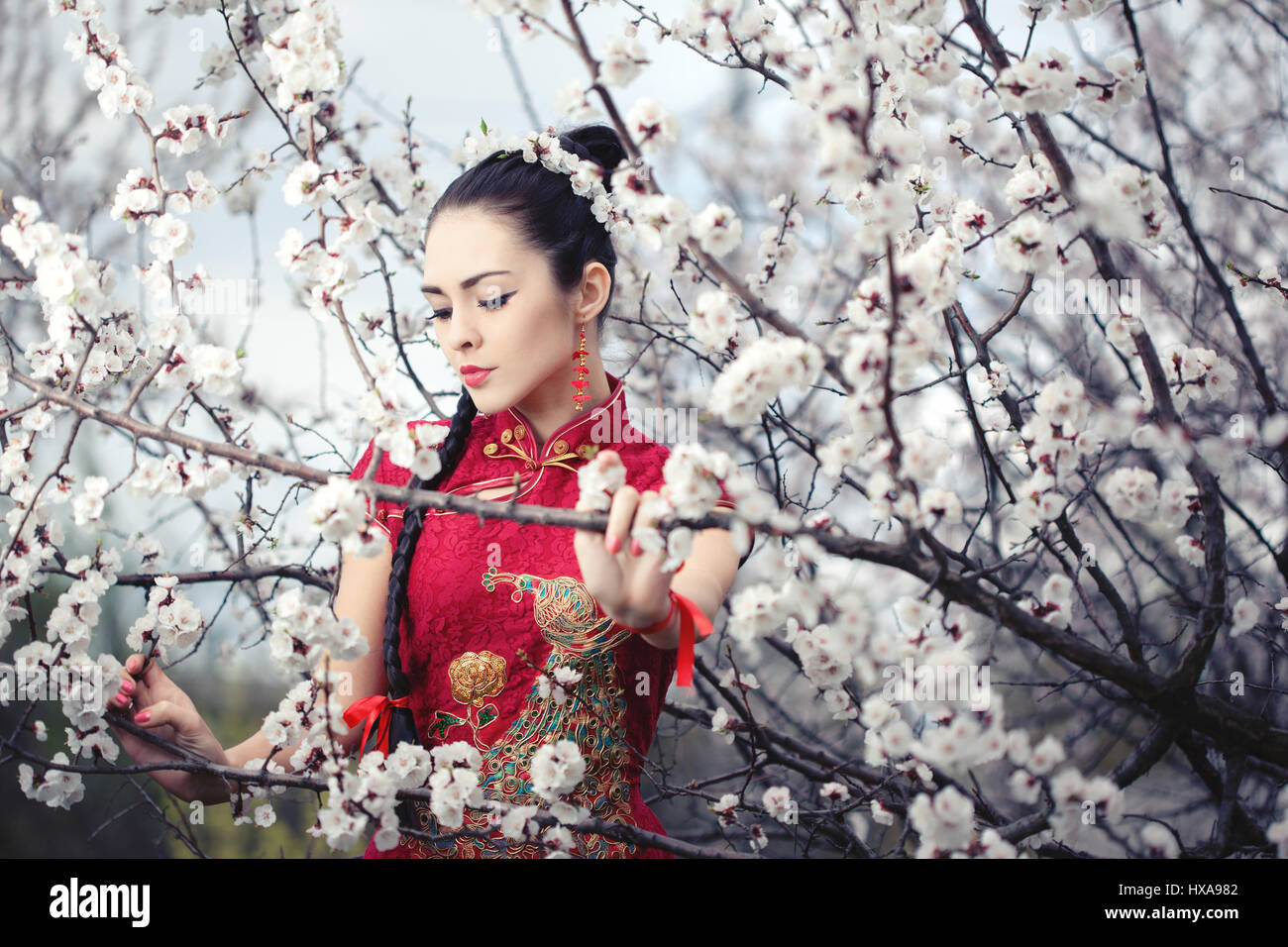 Sad geisha hi-res stock photography and images - Alamy