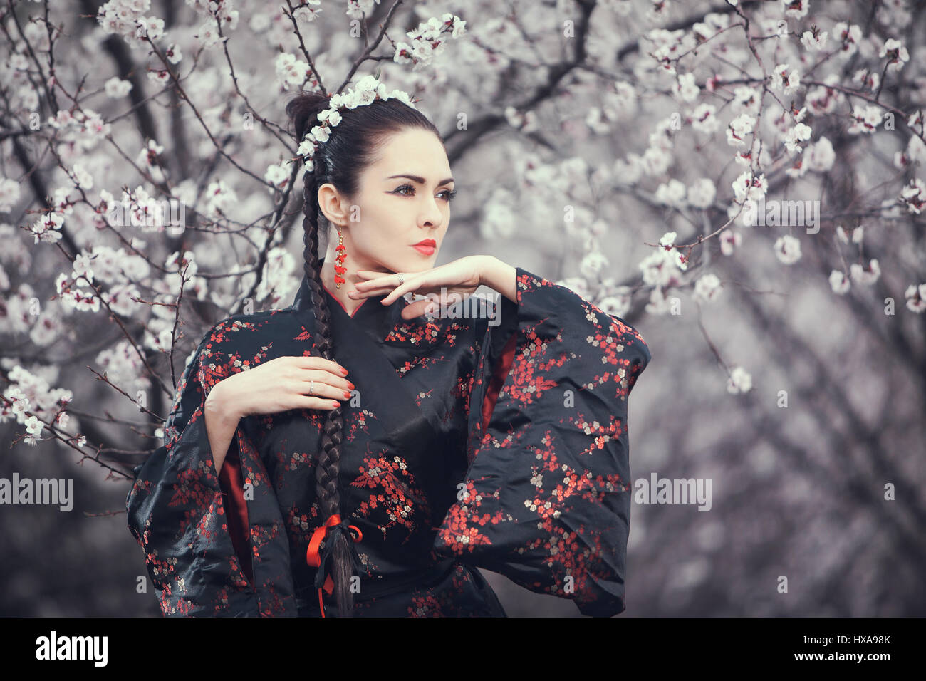 Sad geisha hi-res stock photography and images - Alamy