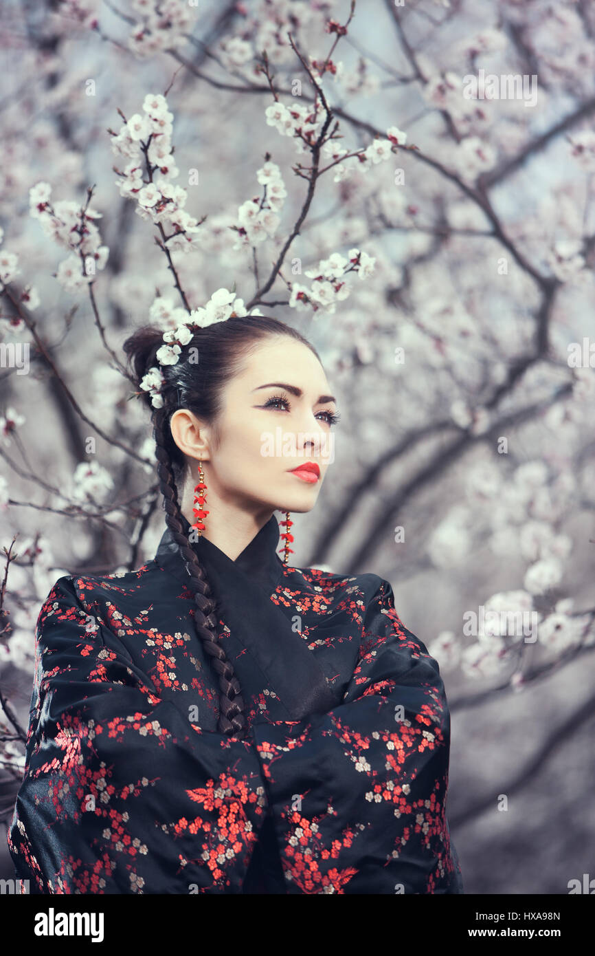 Sad geisha hi-res stock photography and images - Alamy