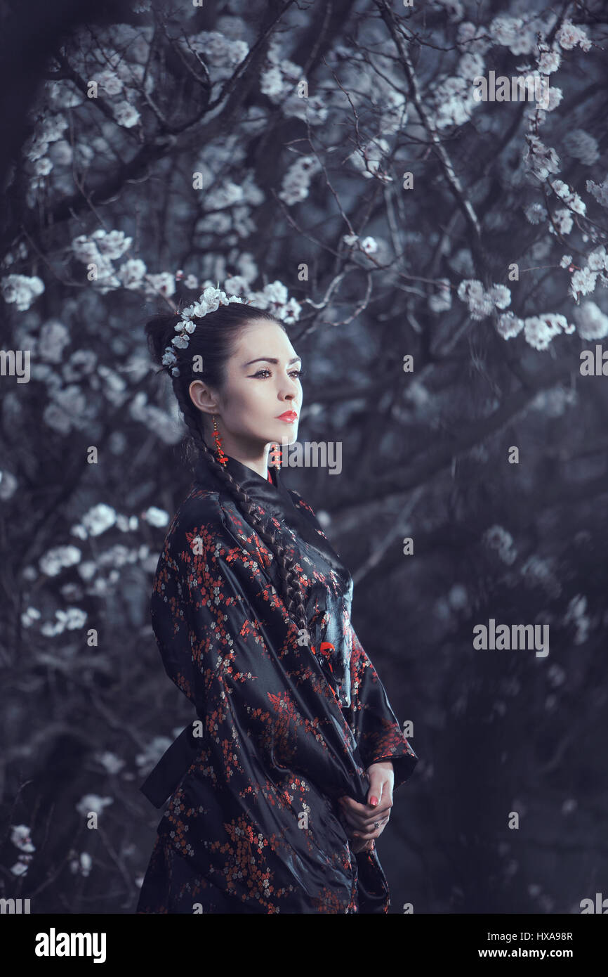 Sad geisha hi-res stock photography and images - Alamy