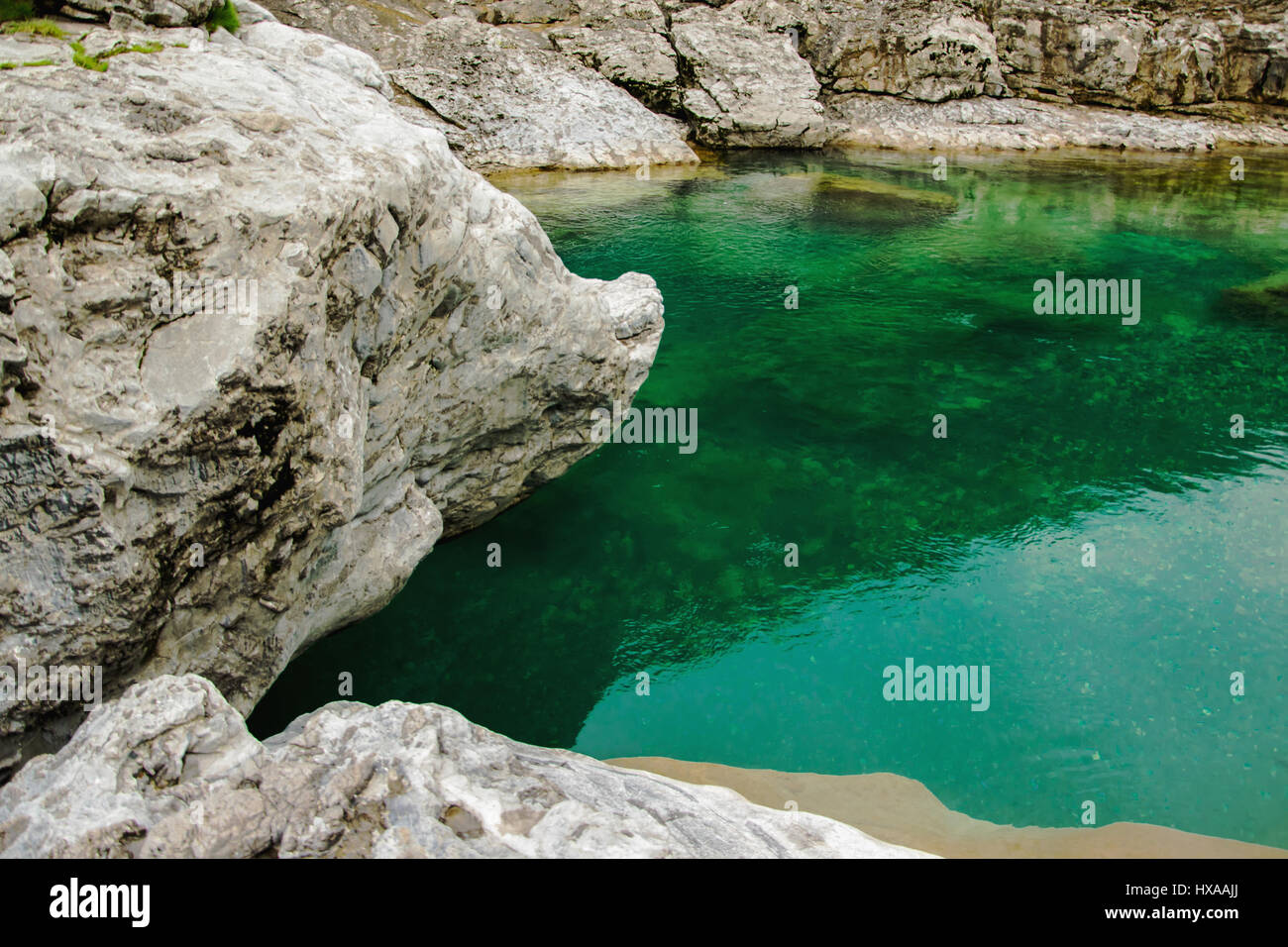 Emerald lagoon waters hi-res stock photography and images - Alamy
