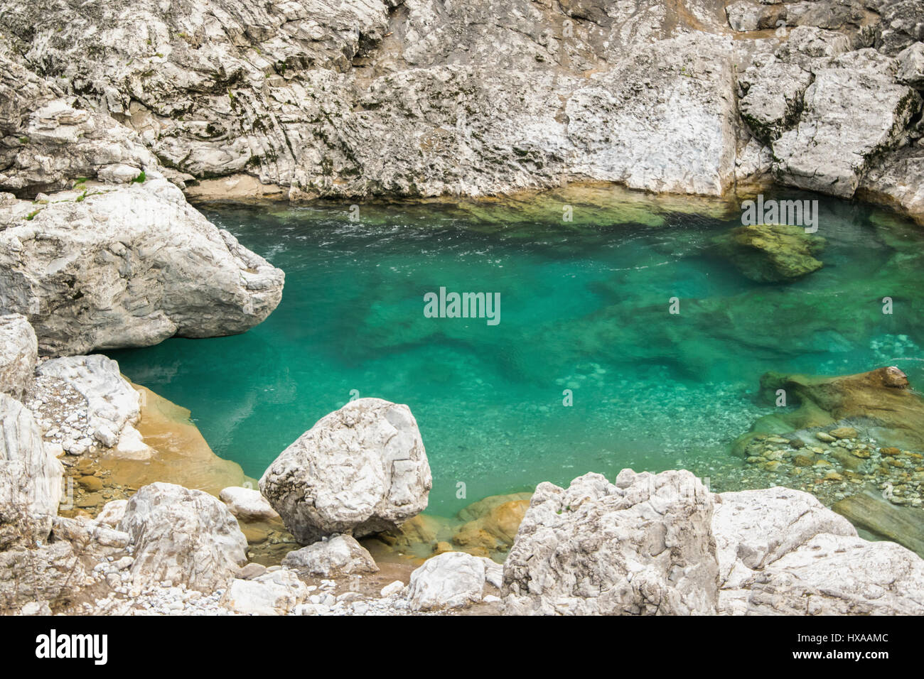 Emerald lagoon waters hi-res stock photography and images - Alamy