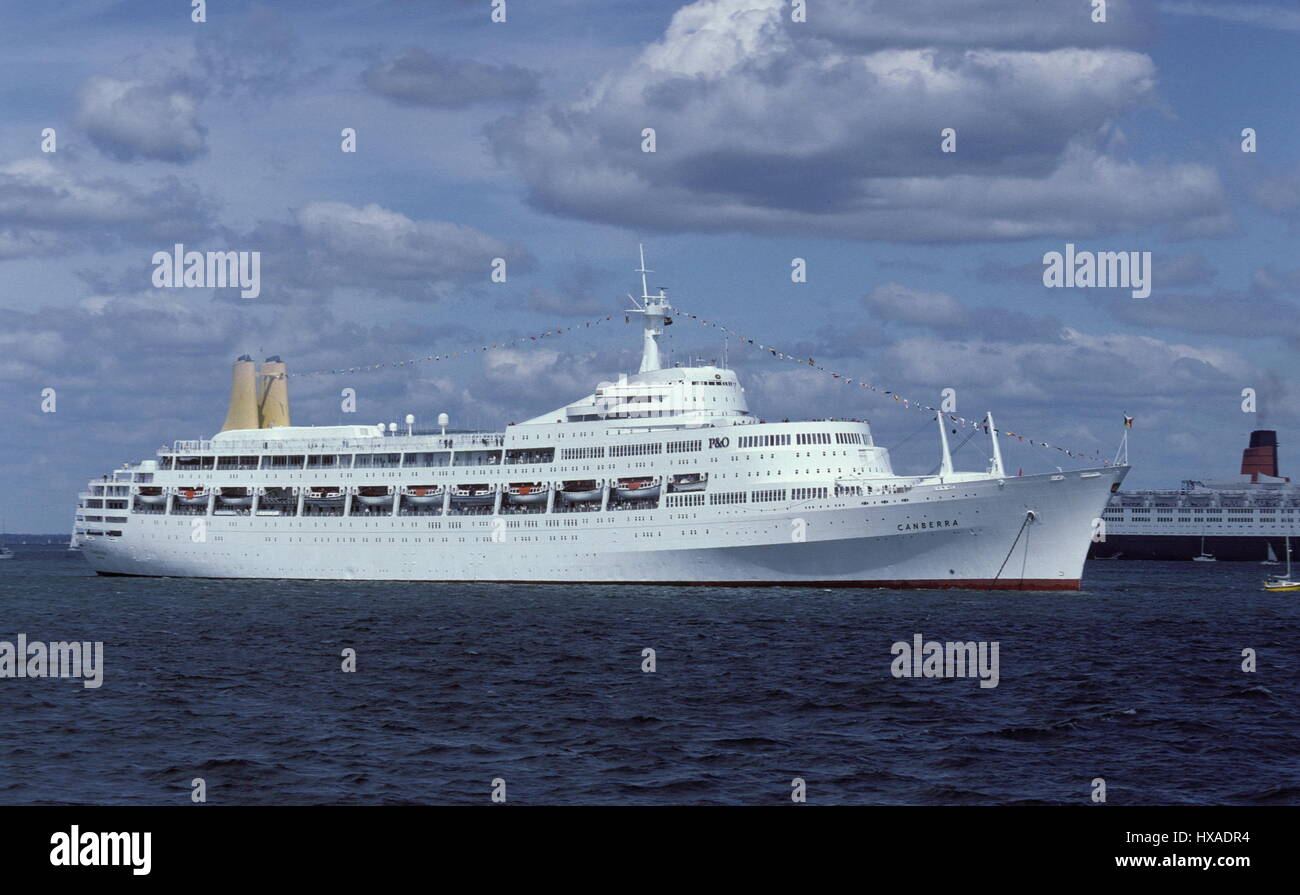 AJAXNETPHOTO. 5TH JUNE, 1994. SPITHEAD, ENGLAND. - 50TH D-DAY ...
