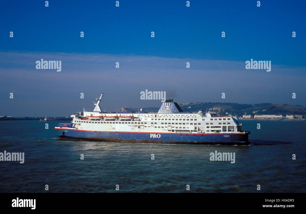 English channel ferry vintage hi-res stock photography and images - Alamy