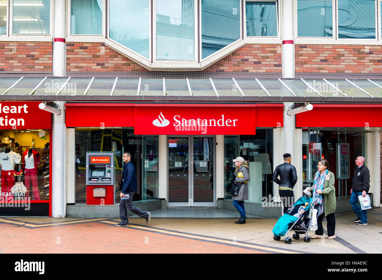 Santander city bank hi-res stock photography and images - Alamy