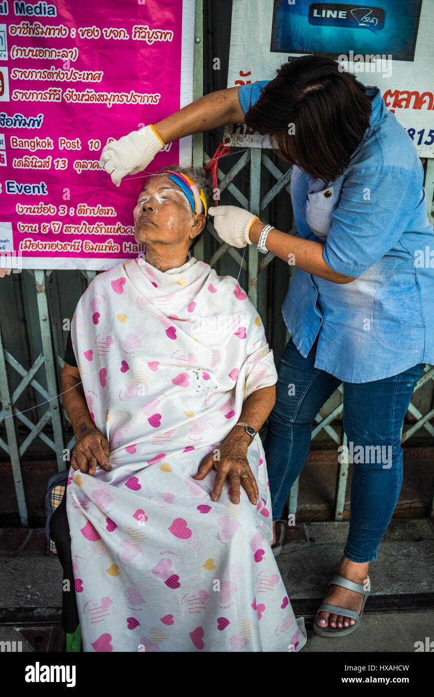 Beauty salon chinatown hi-res stock photography and images - Alamy
