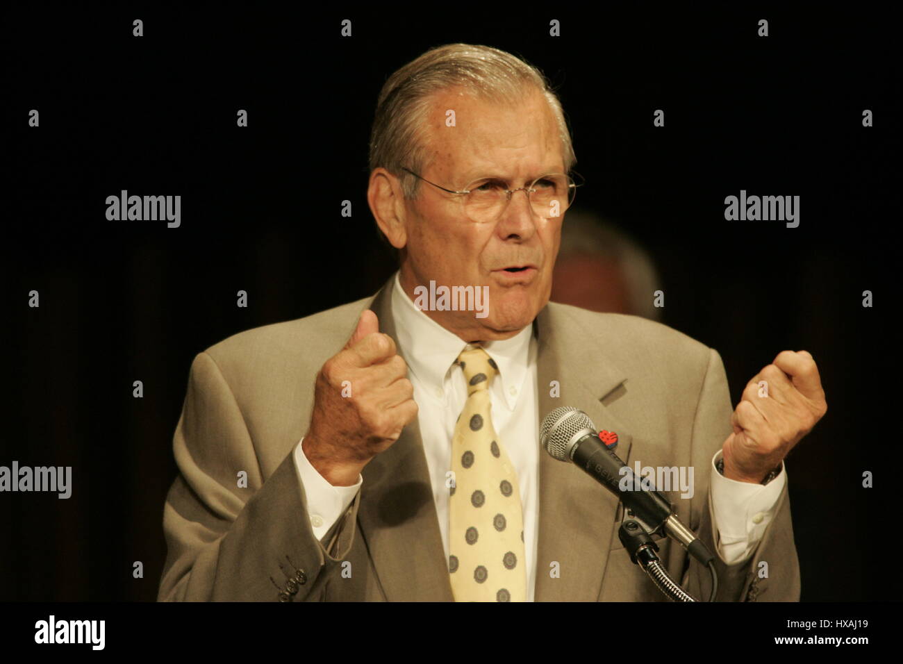 Donald rumsfeld hi-res stock photography and images - Alamy