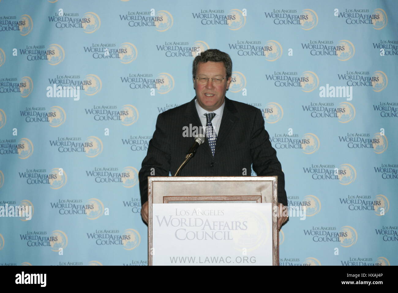 ALEXANDER DOWNER FOREIGN MINISTER OF AUSTRALIA 19 January 2005 DOWNTOWN ...