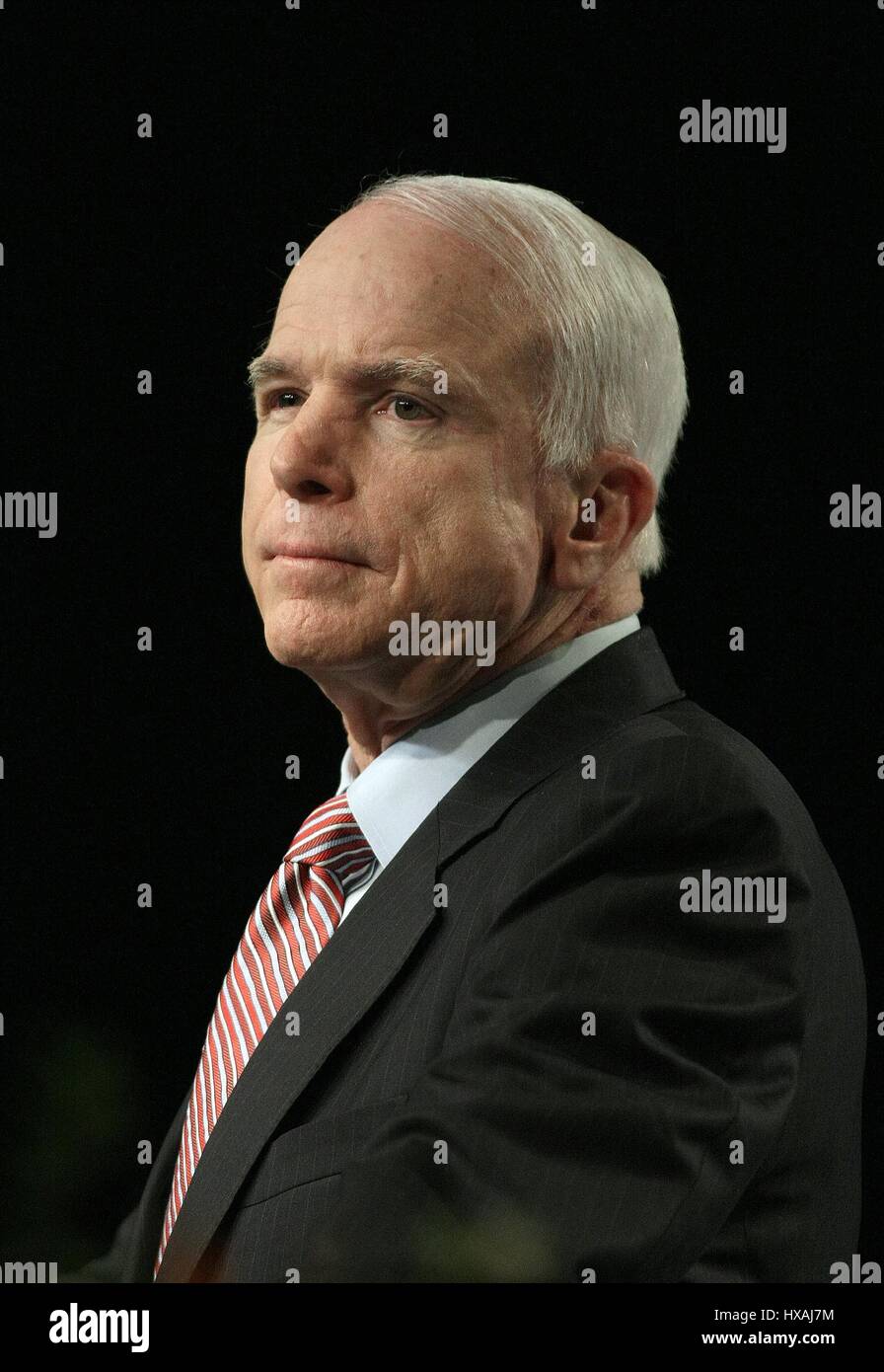 John mccain hi-res stock photography and images - Alamy