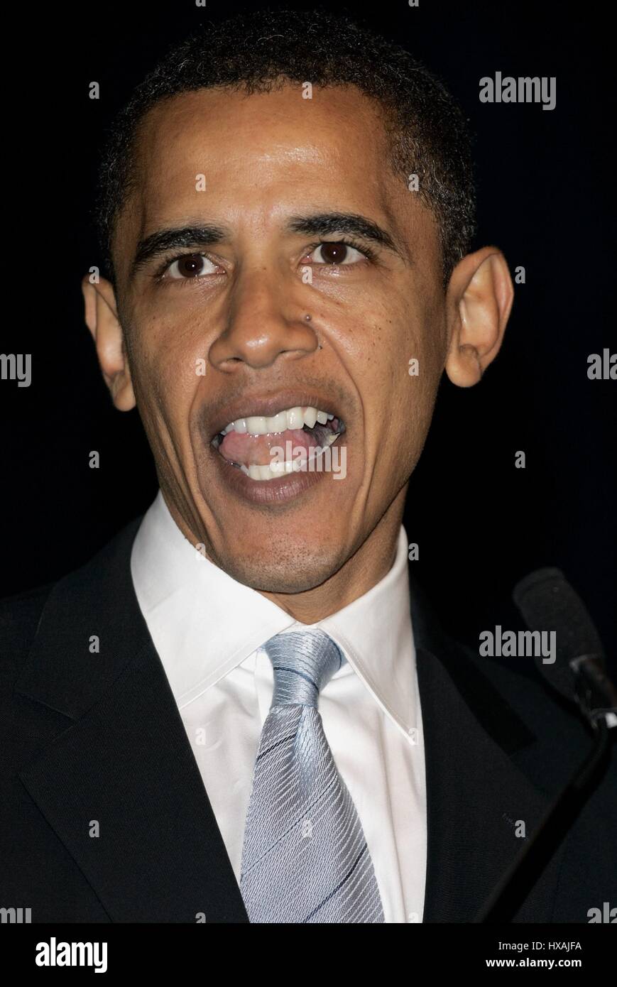 BARACK OBAMA US SENATOR ILLINOIS 28 April 2007 SAN DIEGO CALIFORNIA USA ...