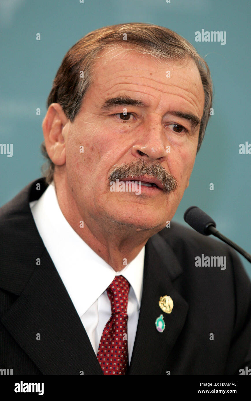 VINCENTE FOX PRESIDENT OF MEXICO 06 July 2005 EDINBURGH SCOTLAND Stock ...