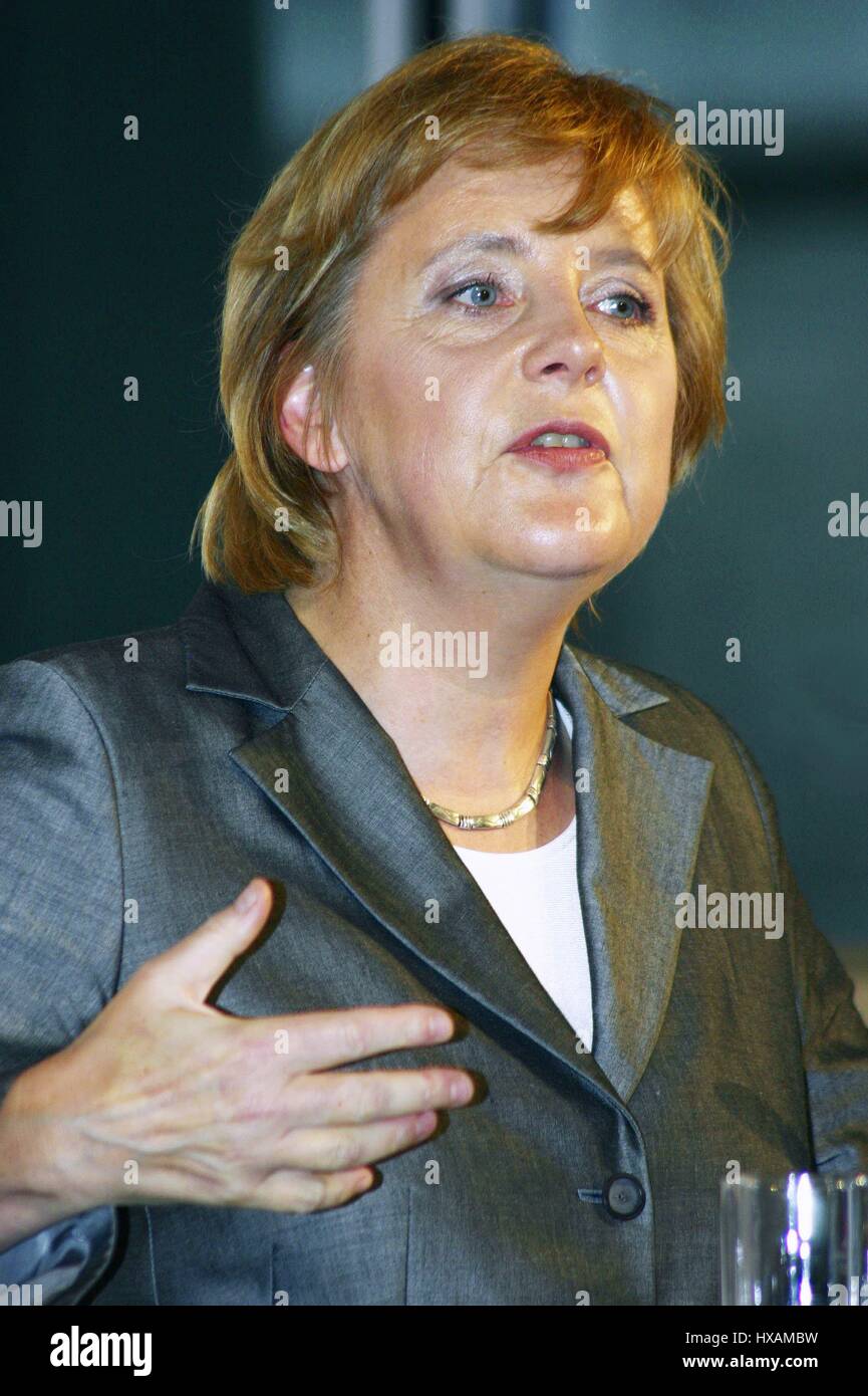 Angela merkel 2005 hi-res stock photography and images - Alamy