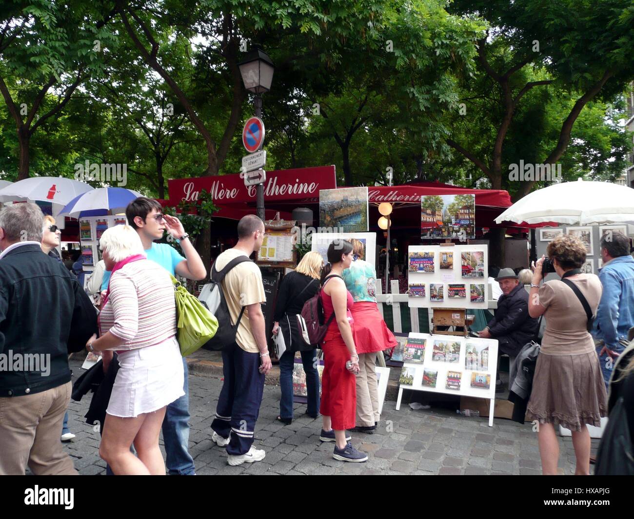 Browsing paintings hi-res stock photography and images - Alamy