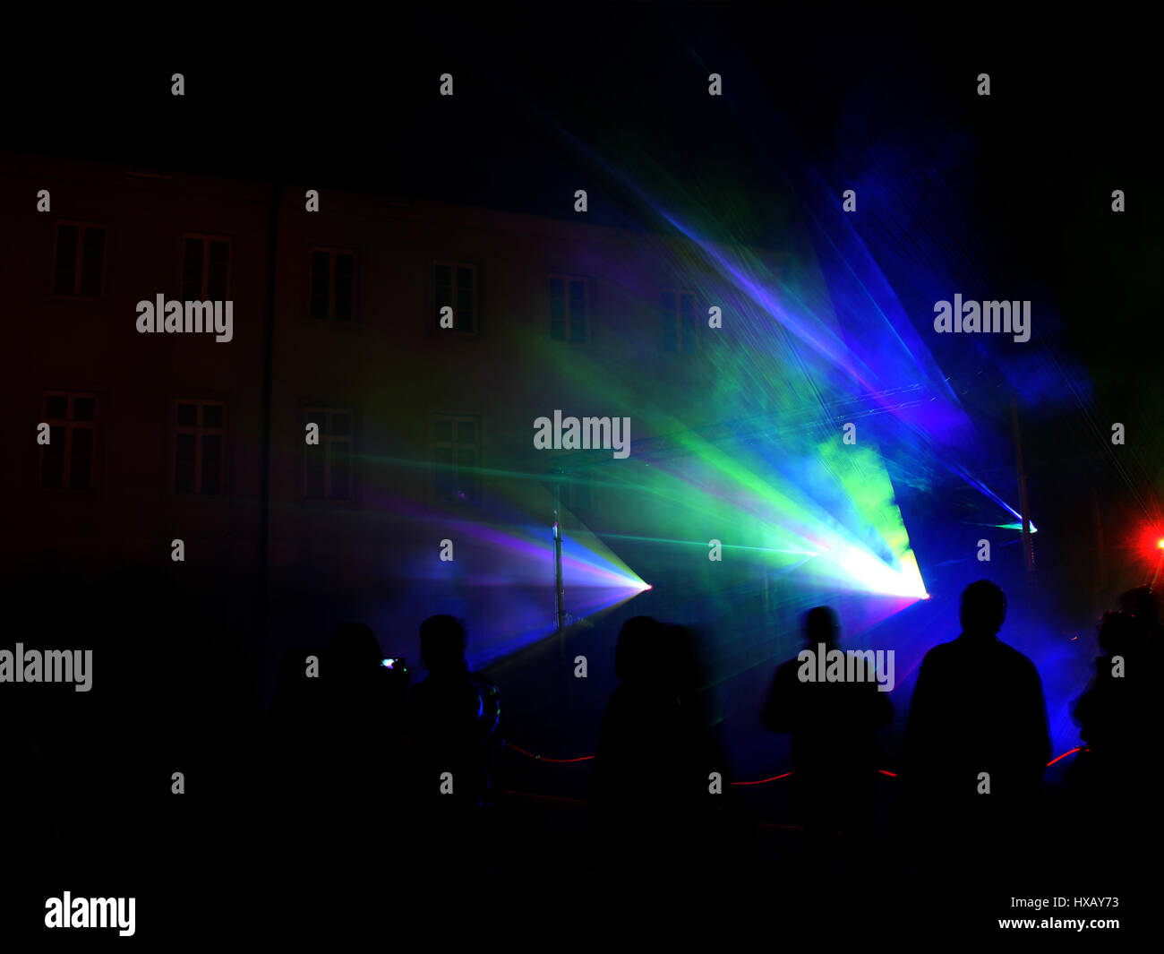 Laser light show people hi-res stock photography and images - Alamy