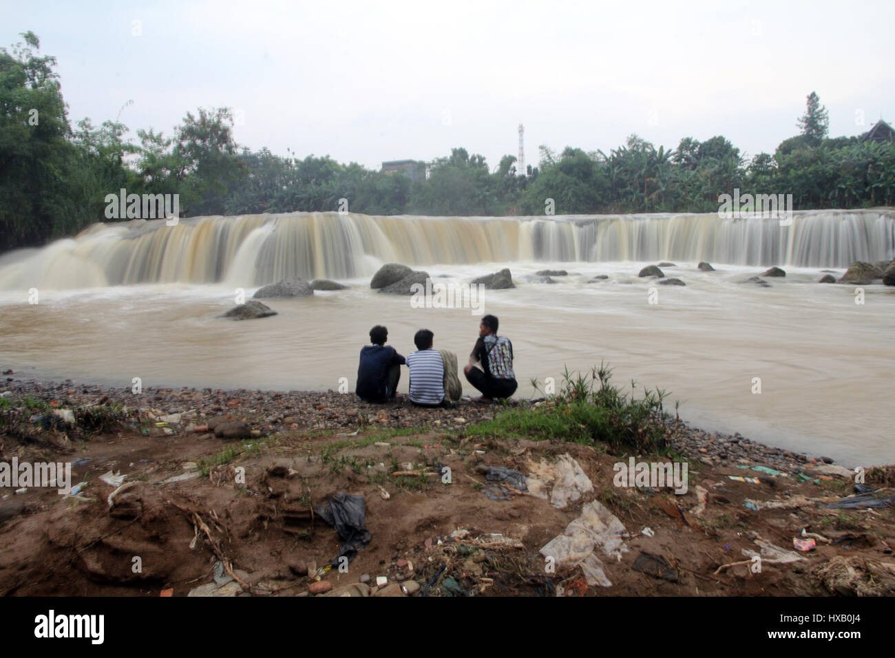 Bekasi, Indonesia. 26th Mar, 2017. Parigi mini waterfall (Curug Parigi ...