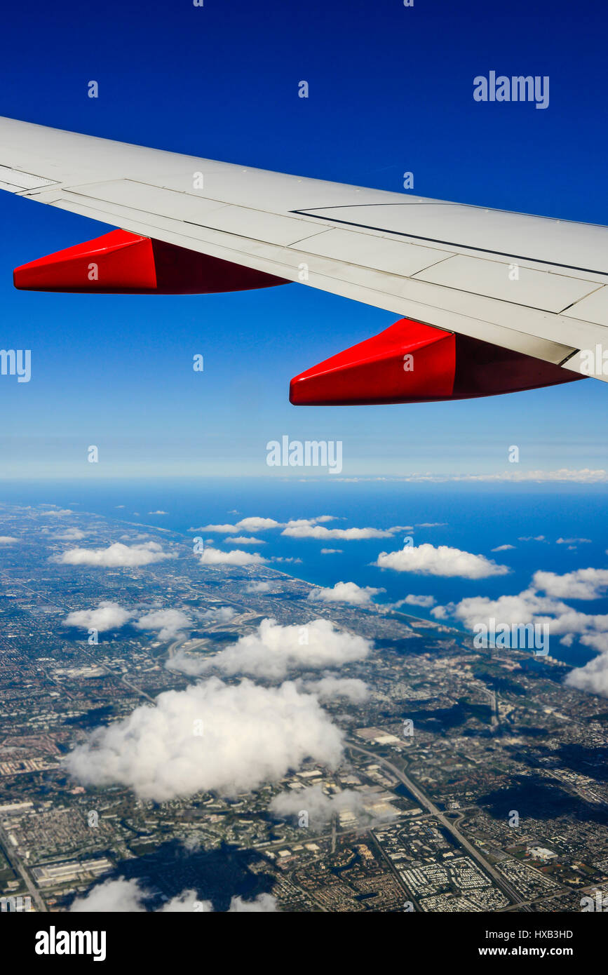 Aerial city view from airliner hi-res stock photography and images - Alamy