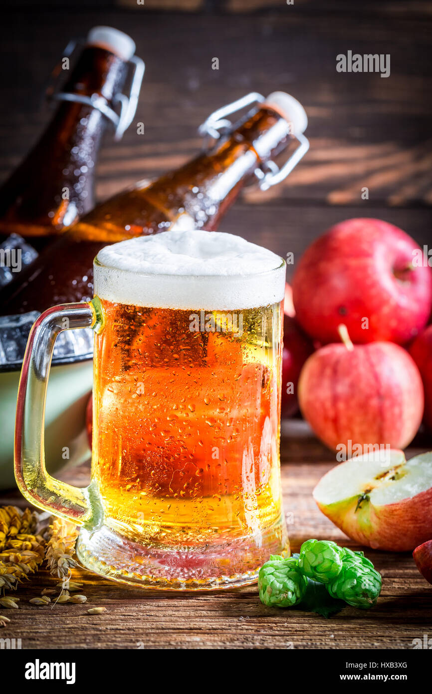 Apple beer hi-res stock photography and images - Alamy