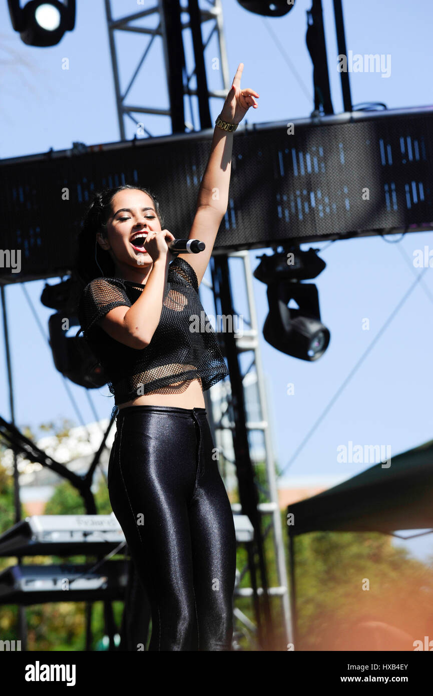 2014 becky becky california concert gomez live los angeles music ...