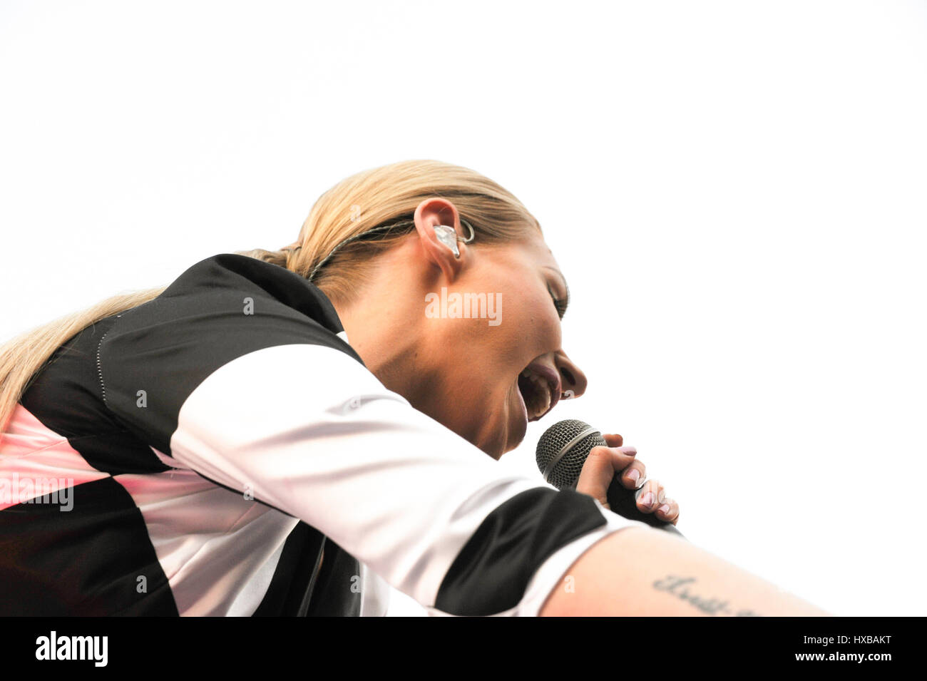 Iggy Azalea Performing On Stage High Resolution Stock Photography and ...