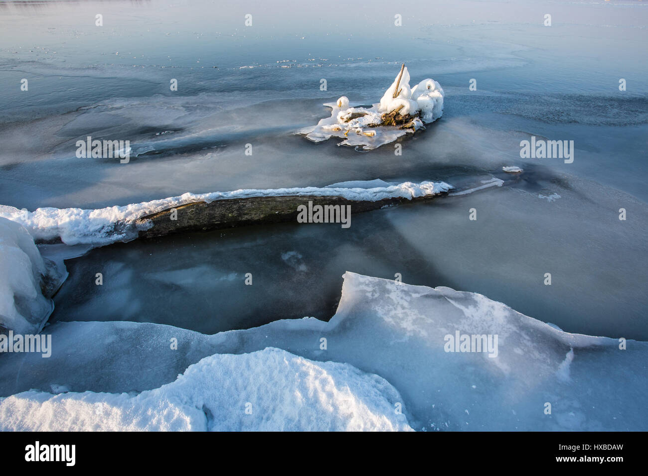 Frozen mist patterns hi-res stock photography and images - Alamy