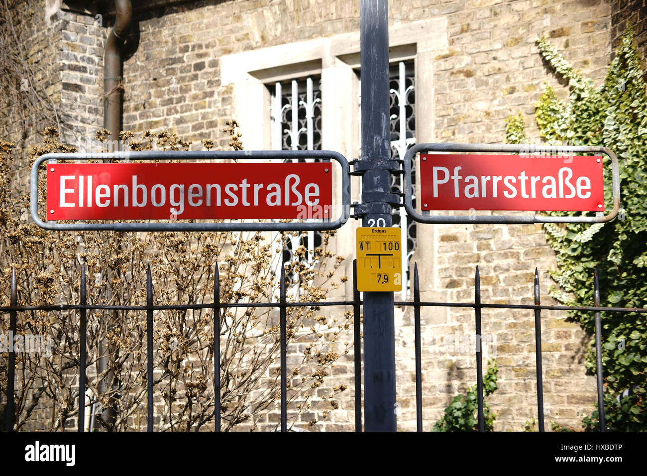 Nostalgic road signs of the Elbow-Street and Parish-Street in Mainz ...