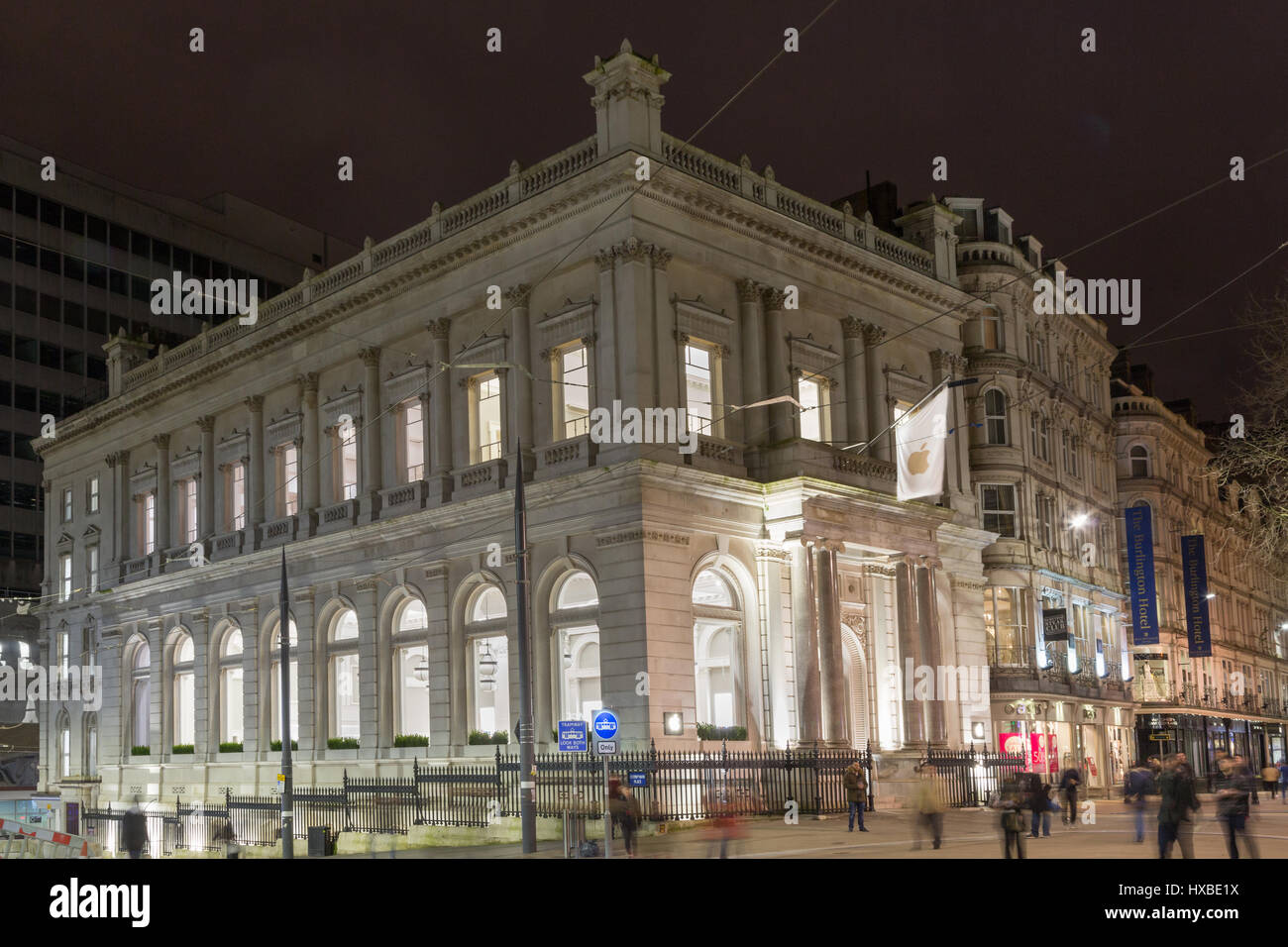 Apple Store, New Street, Birmingham, UK Stock Photo - Alamy